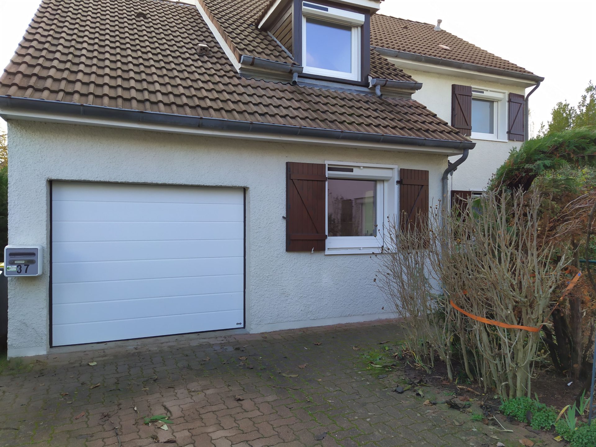 Volets roulant & Porte de garage - Orléans - OKNA France